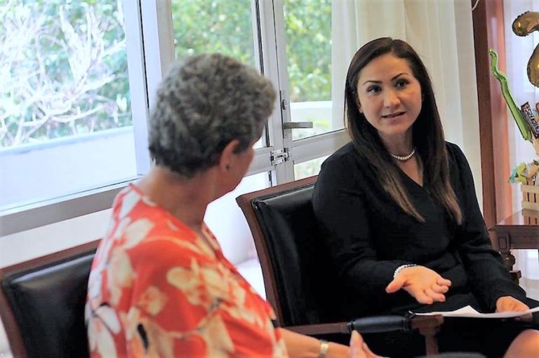 Sonia Rocha incluirá a universitarios para sus proyectos